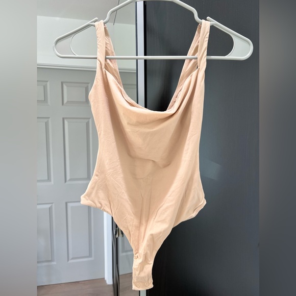 SKIMS | Tops | Skims Fits Everybody Square Neck Bodysuit | Poshmark